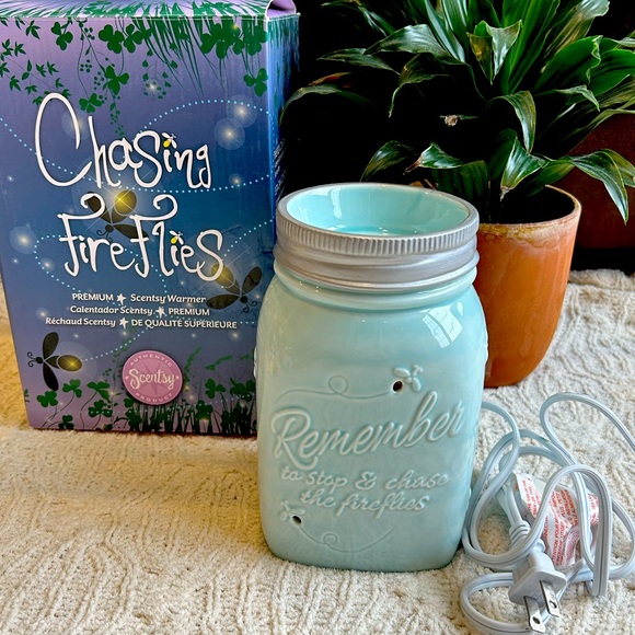 Scentsy | Other | Scentsy Warmer Chasing Fireflies Fullsize Light ...